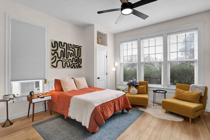 Cozy Fully Loaded Studio In Midtown’s Cooper-young - Memphis, TN
