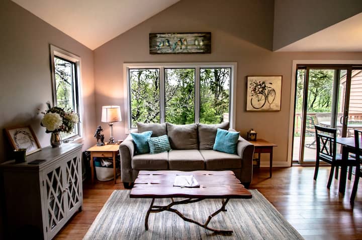 Freshly Updated! - Galena, IL