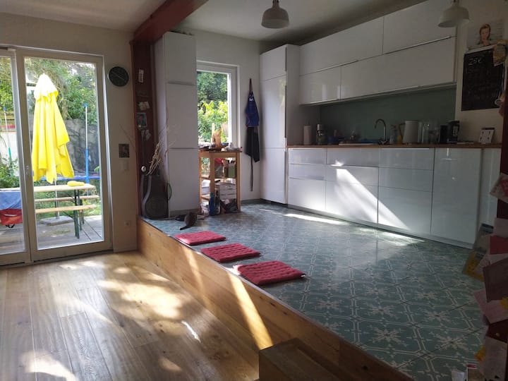 Liebevoll Saniertes 5 Zimmer Häuschen - Bonn