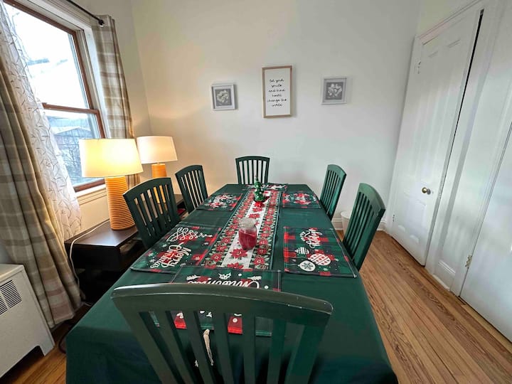 A Vip Room Free Parking & Exclusive Bathroom - Jersey City, NJ