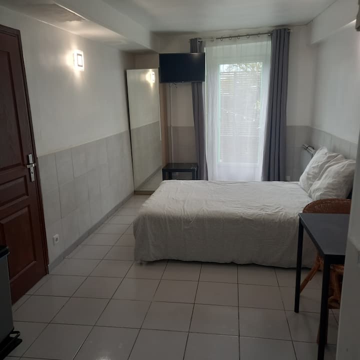 Studio En Bord De Yerres. - Villeneuve-Saint-Georges