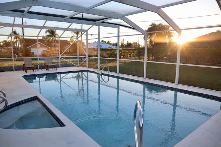 Great Pool Home With Movie Room ! - Port St. Lucie, FL