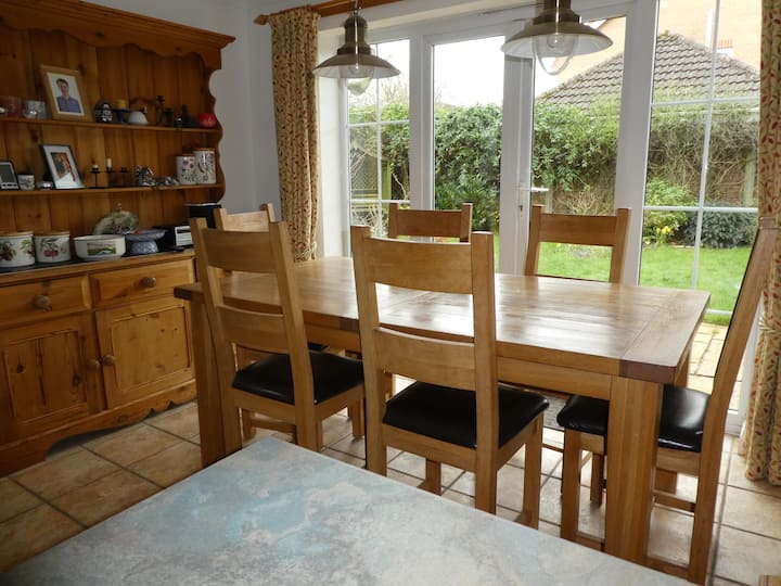 Double Bed In Oakham, Rutland - Rutland