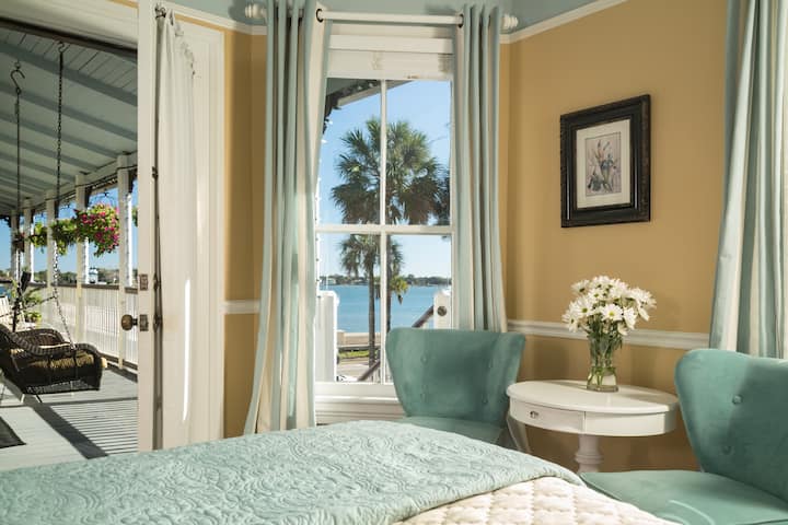 Forrester Suite At The Bayfront Marin House - St. Augustine, FL