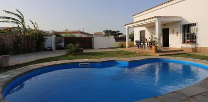 Chalet Con Piscina - Conil de la Frontera