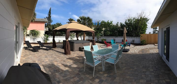 Welcome To Big Surf - Fabulous 5 Star Beach Home ! - Ormond-by-the-Sea, FL