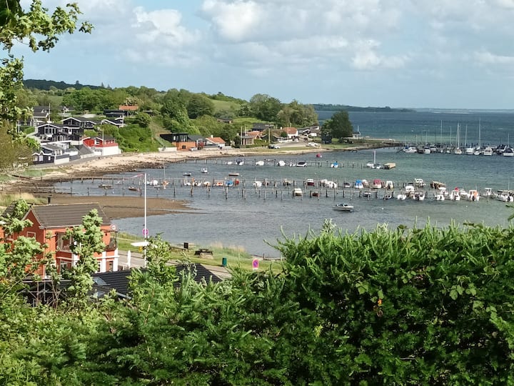 "Hønsehus" Med Fjordudsigt - Denmark