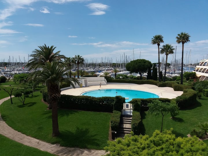 Appart 2 Chambres, Grande Terrasse Vue Sur Le Port - Port Camargue