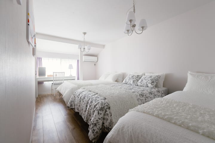 Family Friendly Private Home, No Airbnb Fee - 伊丹市