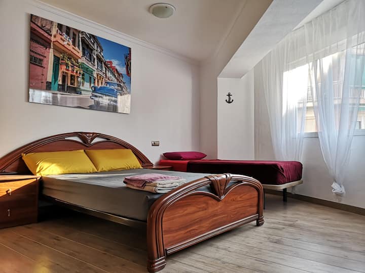 Сезонная аренда!Стильнаяквартирарядом центром.Wifi - San Juan de Alicante