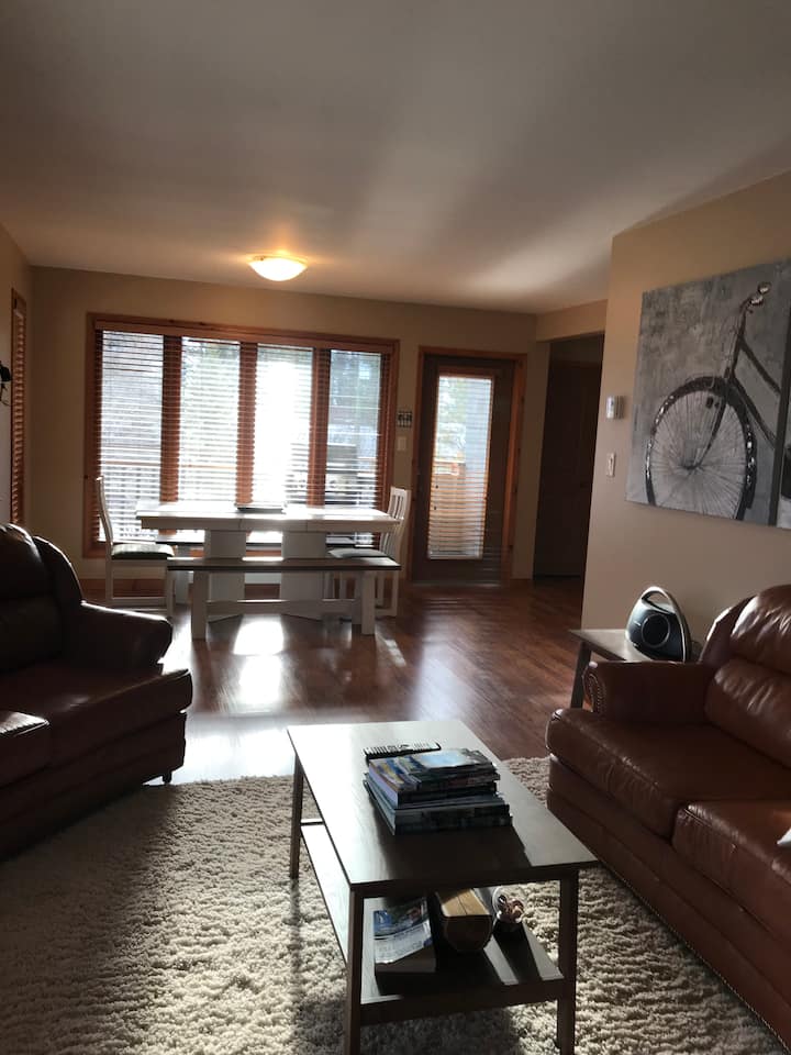 Excellent Location - Invermere