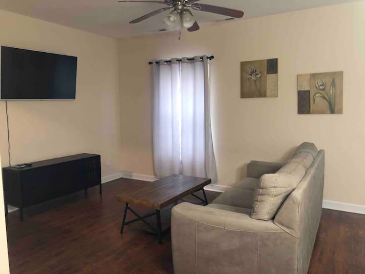 Spacious King Bed Mins To Downtown Bg - Bowling Green, KY
