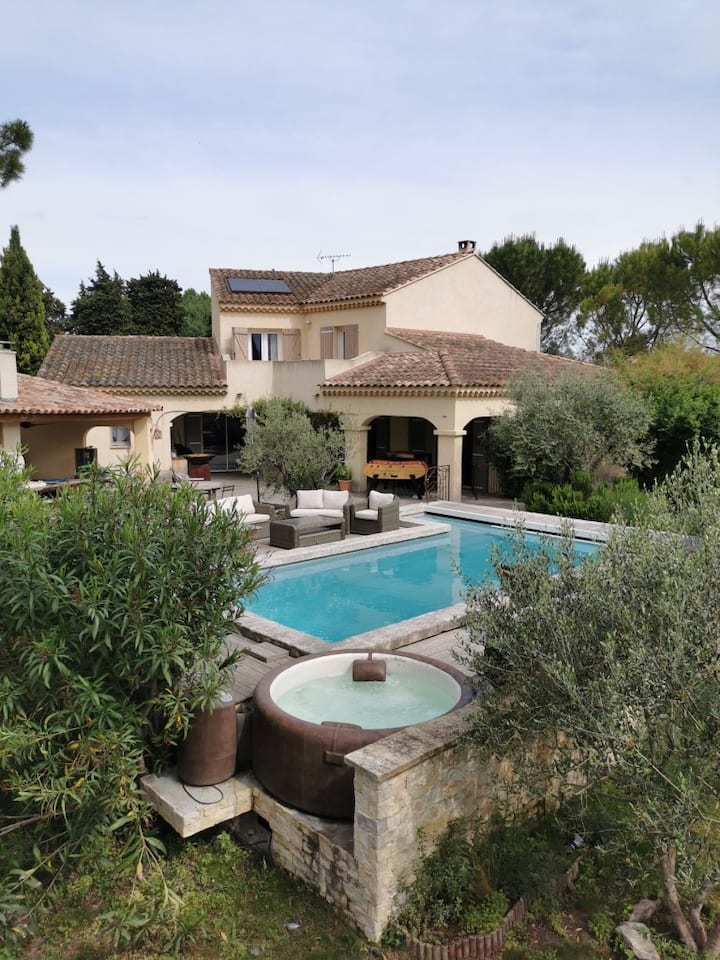 Villa Valentina : Calme Et Serenité ! 10/14 Pax - Monteux