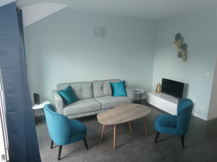 Proche Mer, T3 65m², 2ch, 2sdb, Piscine Chauffée - Belz