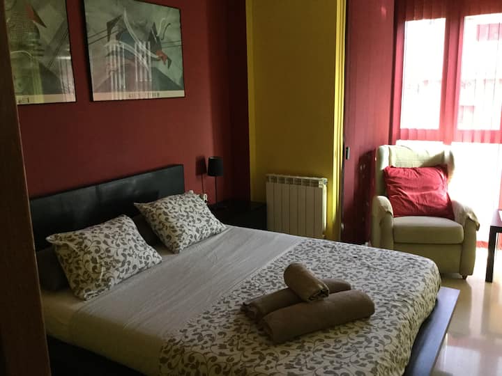 Nice Central Room With Private Bath - Barcelona