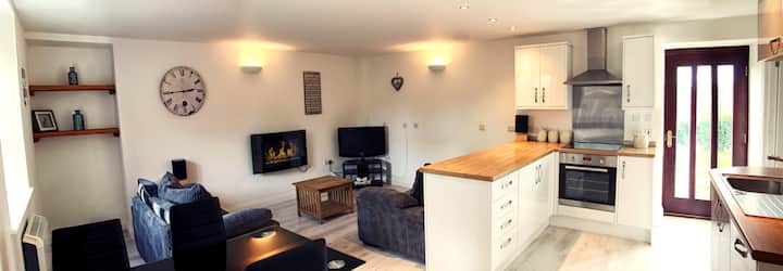 Secluded Pembrokeshire Farm Stay -Cornmill Cottage - Milford Haven