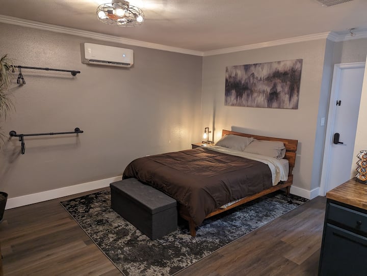 Rustic Mil Studio/suite- Long-term - Tempe, AZ