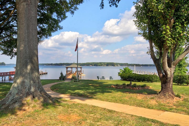 The Eagles Nest On Lake Norman - Mooresville, NC