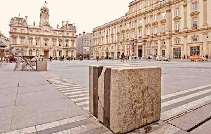 ⭐️ ⭐️ ⭐️ ⭐️ ⭐️ G: Au Centre De Lyon  Opéra, Musée - Lyon