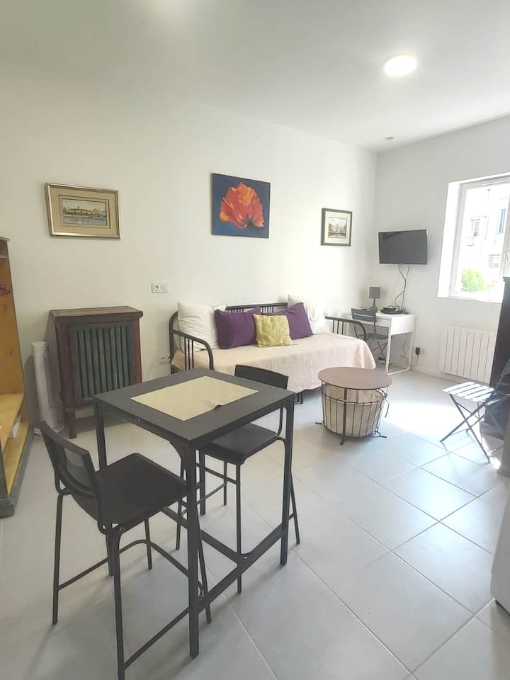 Cozy Studio, Emplacement Idéal - Montpellier