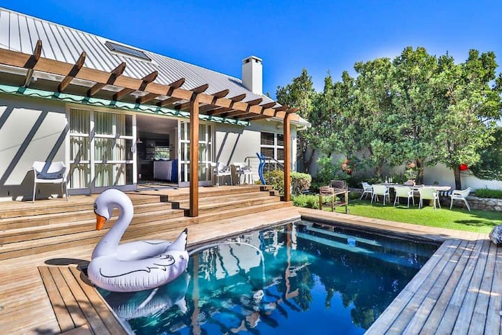 Beautiful Beach Breakaway - Hermanus