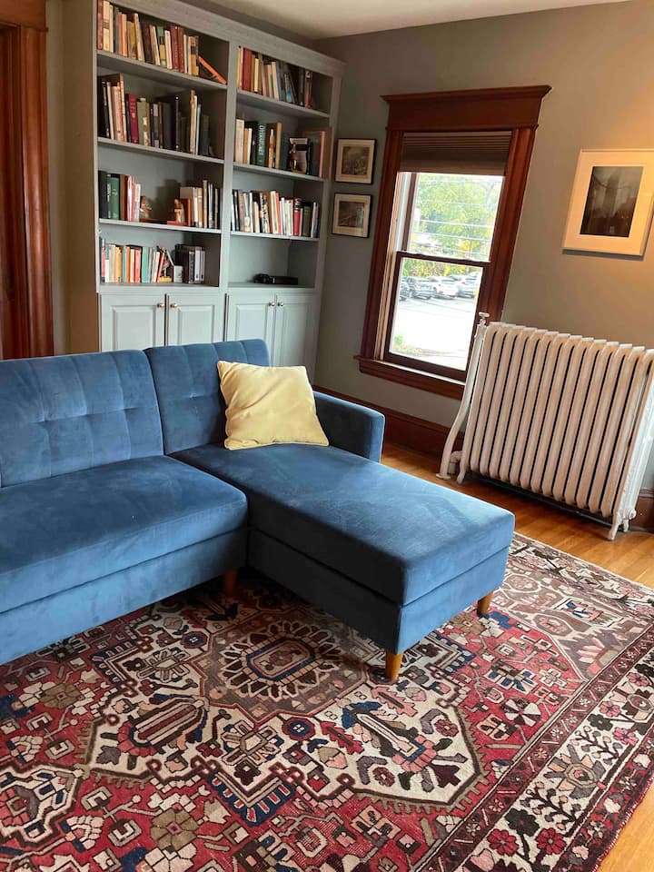 Sunny Studio Apartment-downtown - バーリントン, VT