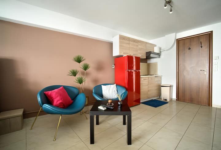 Sunny Cozy Apartment Near Acropolis - Athen