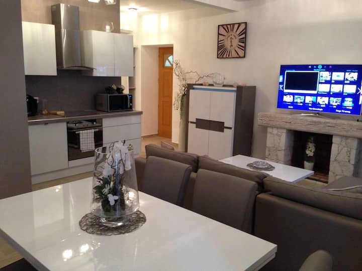 Très Beau T3 Plein Centre Ville - Sartène