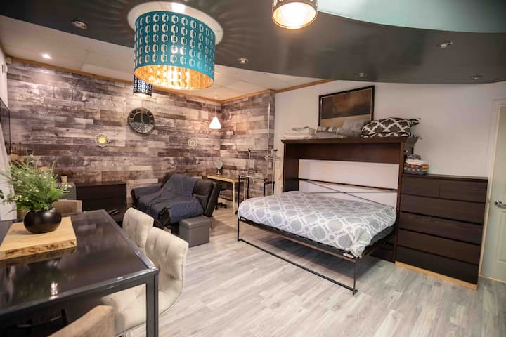 Boutique Suite Studio - Windsor