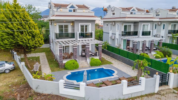 Muazzam Bir Tatil Keyfi - Çalış Beach