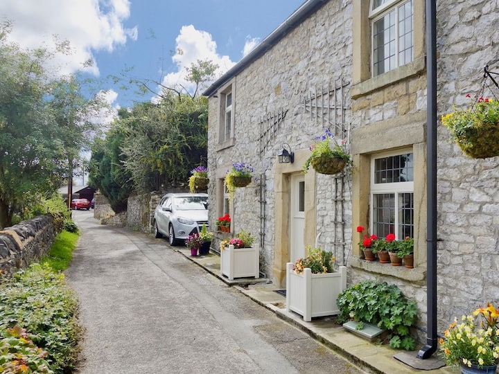Luxury Cottage Sleeping 8, Pet Friendly In Historic Village Of Tideswell. - Tideswell