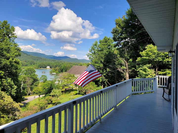 Cozy Cottage With Stunning Lake & Mountain Views - Hiawassee