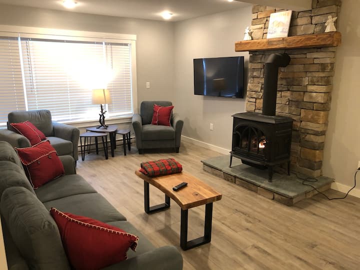 3br, 2 Minutes Walk To The Stowe Recreation Path. - Stowe, VT