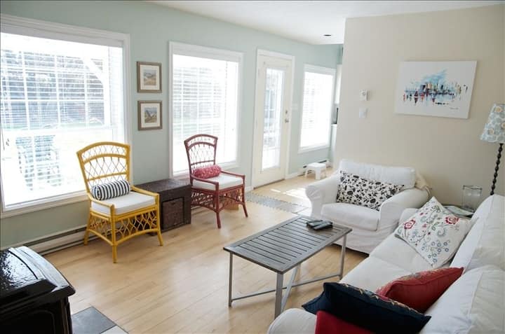 Eden Cottage - A Wine Lover’s Oasis - Naramata