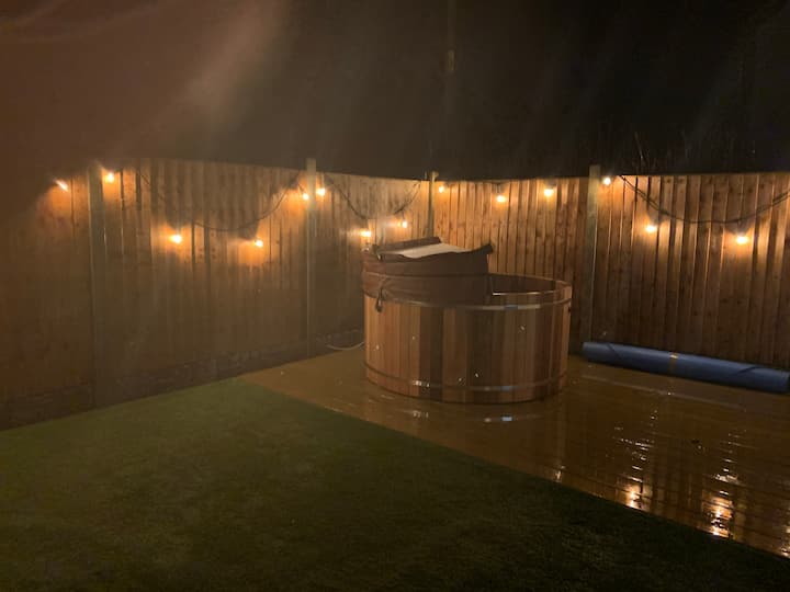 Snowdonia Stone Retreat | Walks & Zip World - Betws-y-Coed