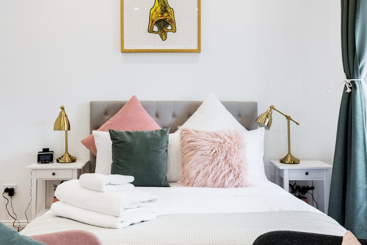Napoleon Suite - Buxton House - Sydney