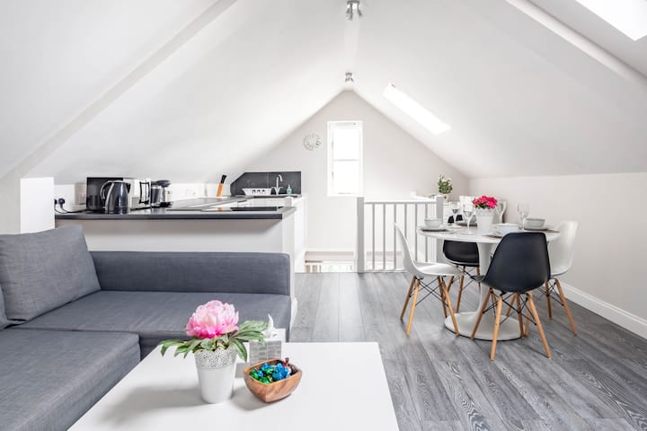 Bright, Restful Coach House In Central Sevenoaks - Sevenoaks