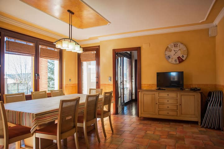 House With 5 Bedrooms In Covaleda, With Wonderful Mountain View, Enclo - Quintanar de la Sierra