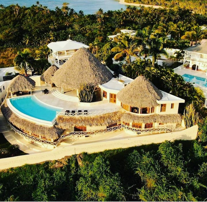 Luxury Seaview Villa For 16 People - Dominican Republic