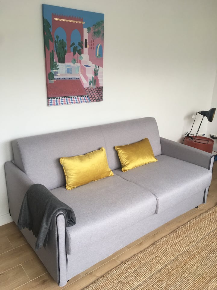 Bright And Cozy. Top Floor. Place De Paris. - Luxembourg