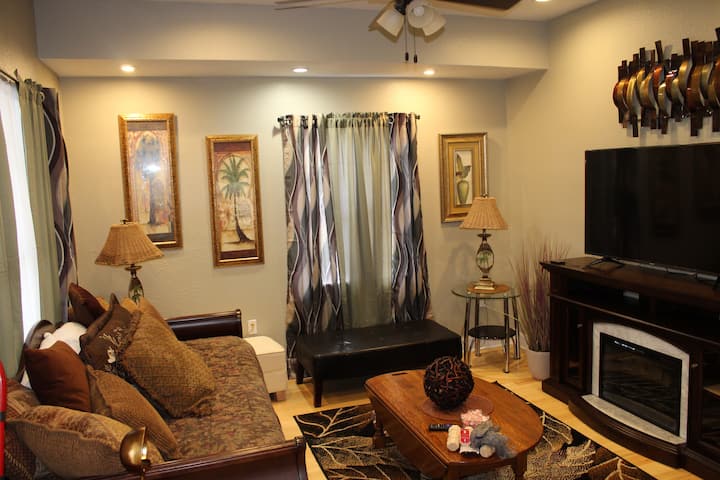 Tre' Bohn Is A Beautiful Newly Renovated Property! - Biloxi, MS