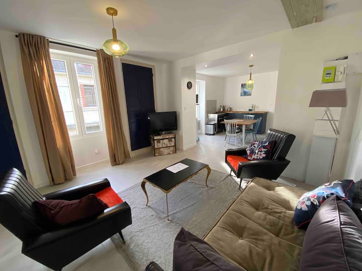 Charmant Appartement, Commodités à Pieds - La Ferté-Bernard