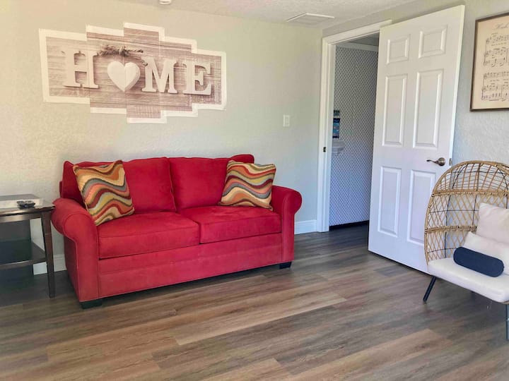 Brand New 2021 Guest House- Perfect For Long Stays - Winter Haven