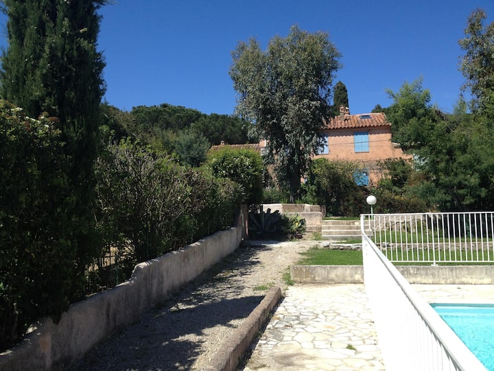 Mazet 4 Personnes 200 Mètres Baie Des Canoubiers - Saint-Tropez