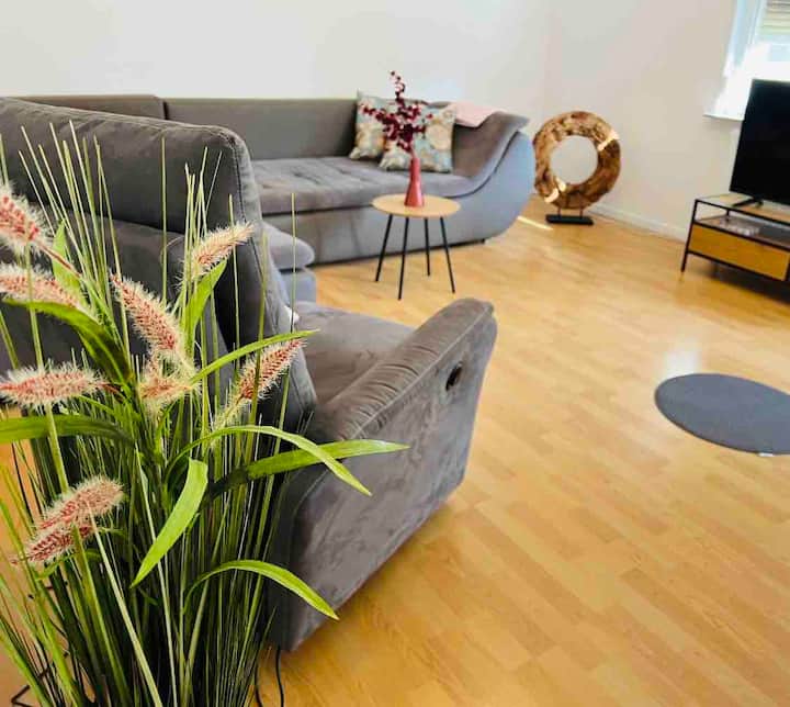 Schöne 4 Zimmer Wohnung Im Zentrum Von Garbsen - Langenhagen