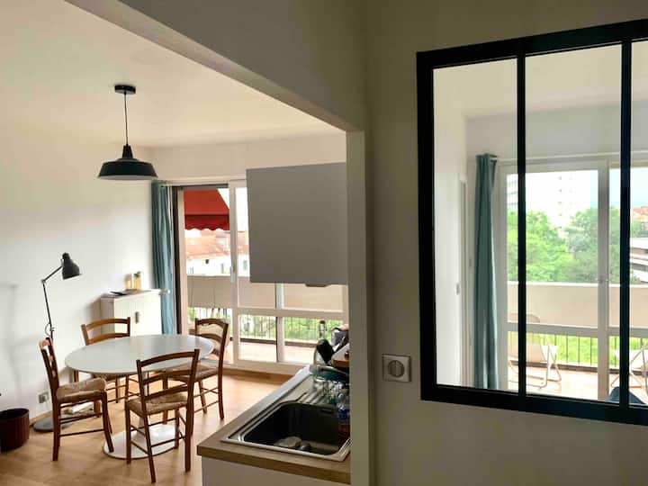 T1 Rénové, Idéalement Situé - Grenoble