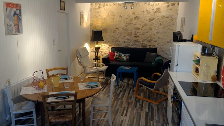 Beau F2 Au Panier Pl. Des Moulins - Marseille