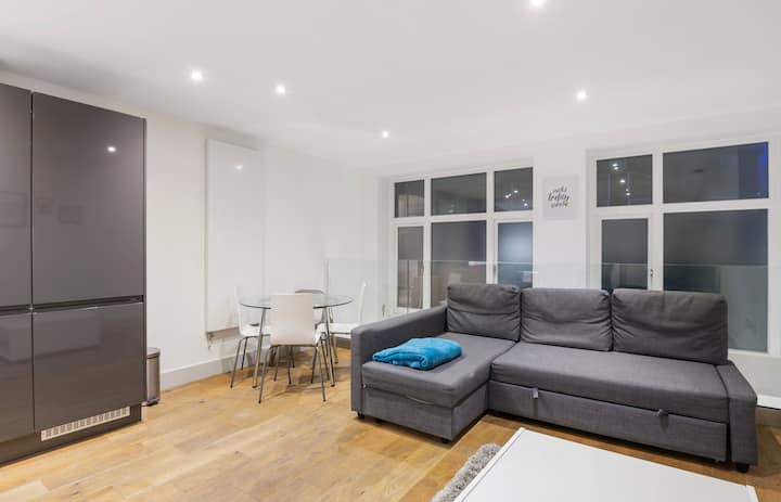 Sleek 2 Bed Duplex Apt  In Shoreditch - Farringdon - London