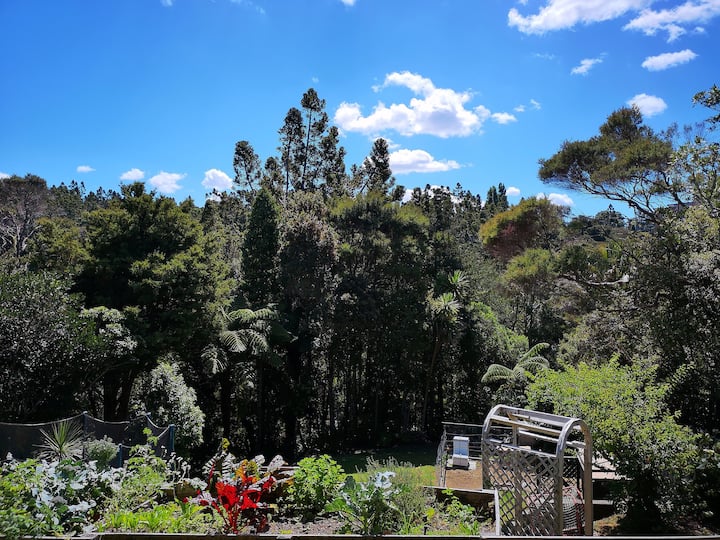 Family Nature Retreat Close To The City - Auckland