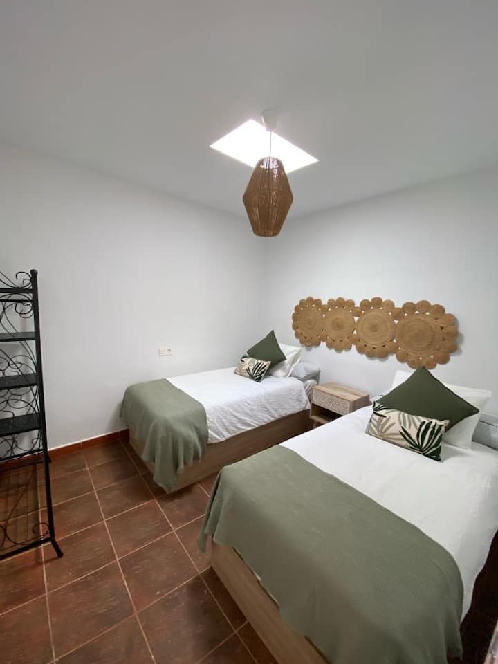 Hébergement Balcon de la place - Airbnb